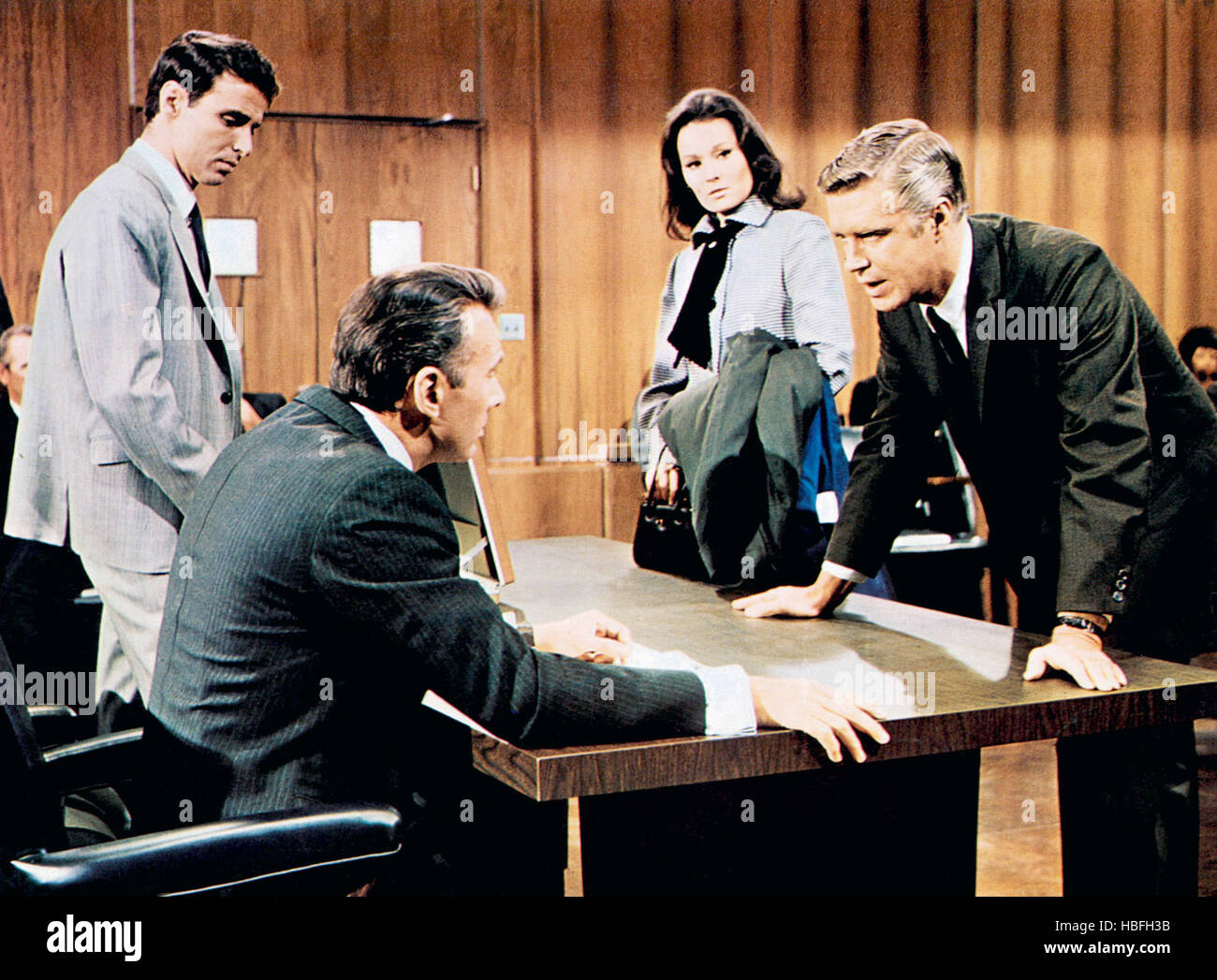 PENDULUM, front from left: Richard Kiley, George Peppard, rear from ...
