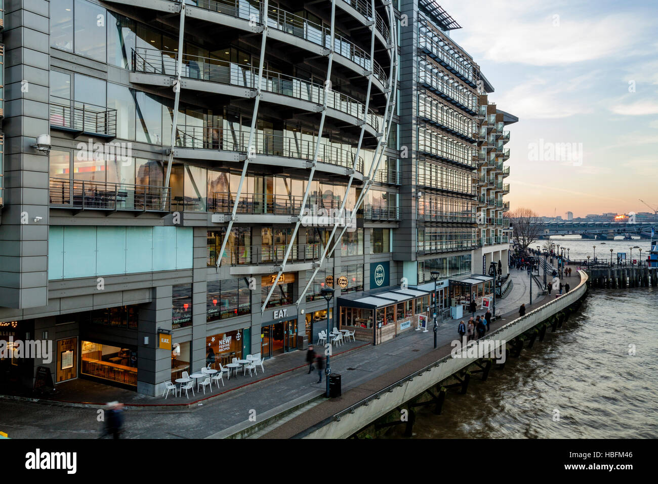 Riverside Apartments, Shops & Restaurants, Bankside, London, England ...