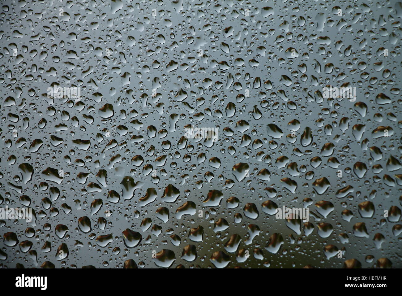 Rain drops on window hi-res stock photography and images - Alamy