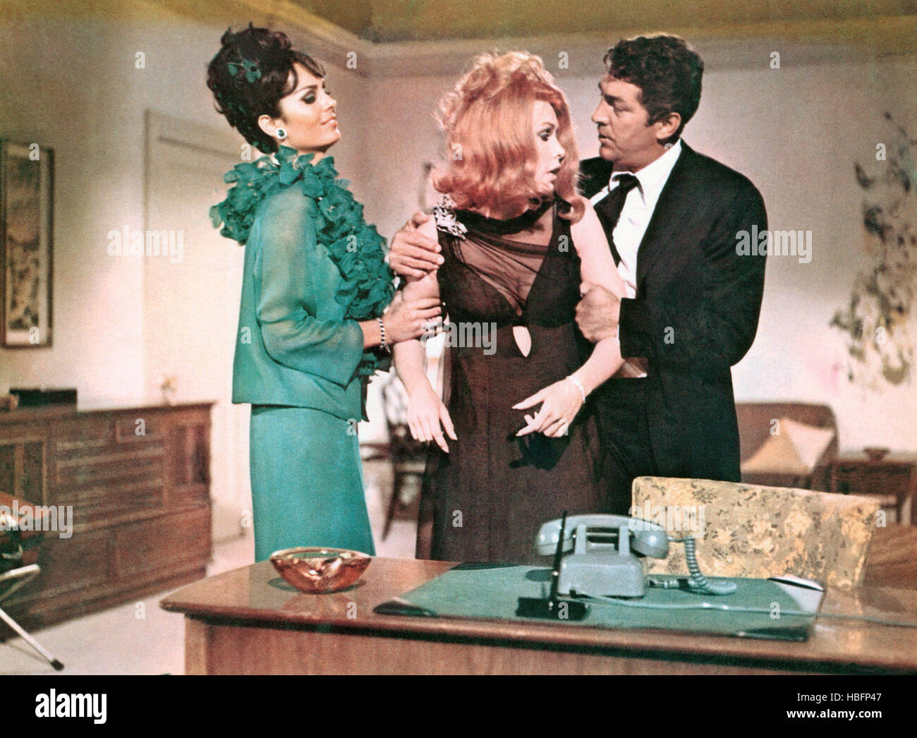 THE SILENCERS, Daliah Lavi, Stella Stevens, Dean Martin, 1966 Stock ...