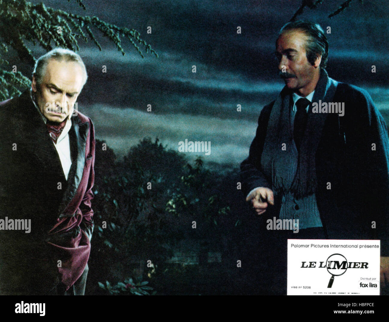 SLEUTH, (aka LE LIMIER), from left: Laurence Olivier, Michael Caine ...