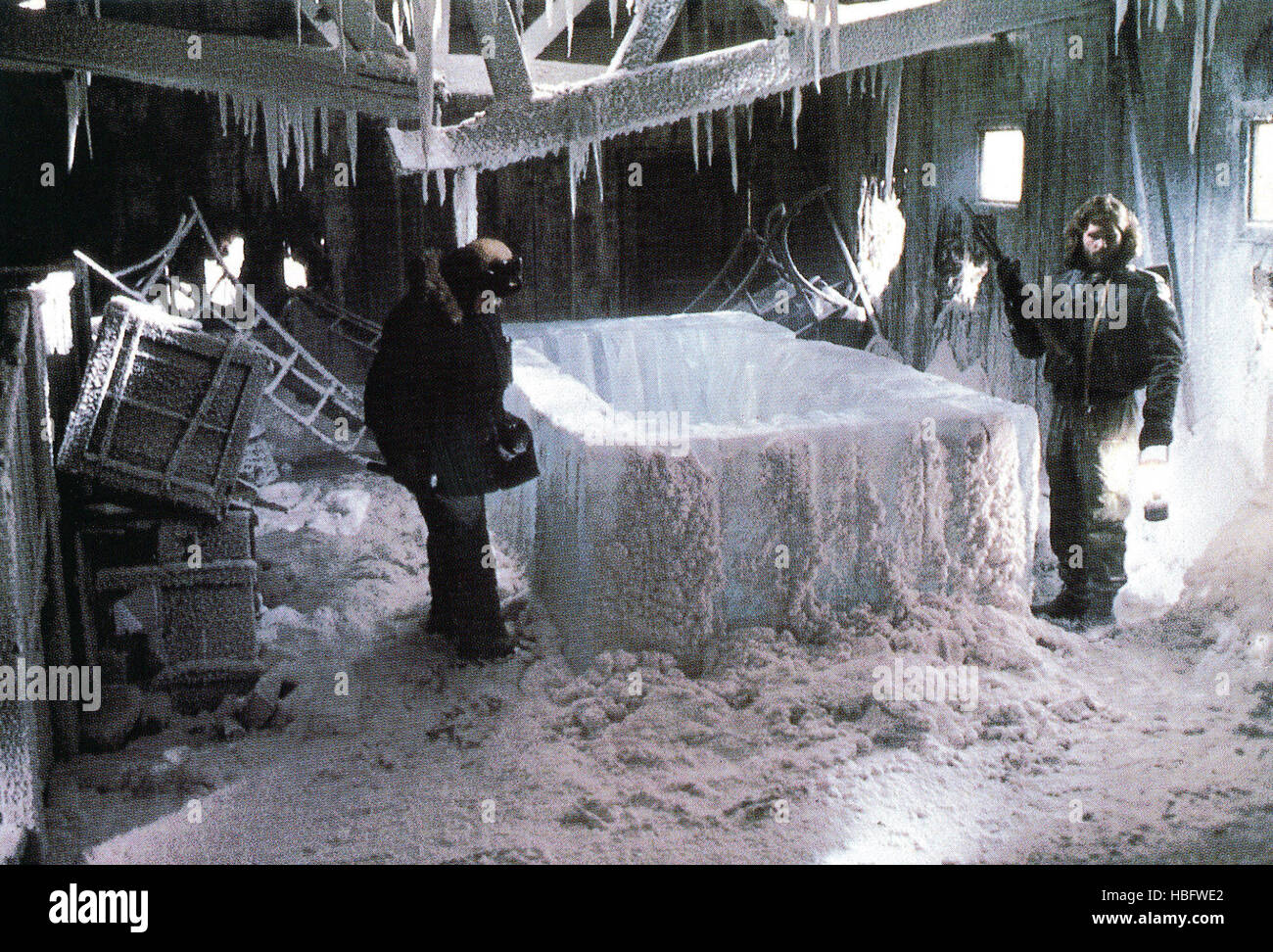 THE THING, Kurt Russell (right), 1982, © Universal/courtesy Everett ...