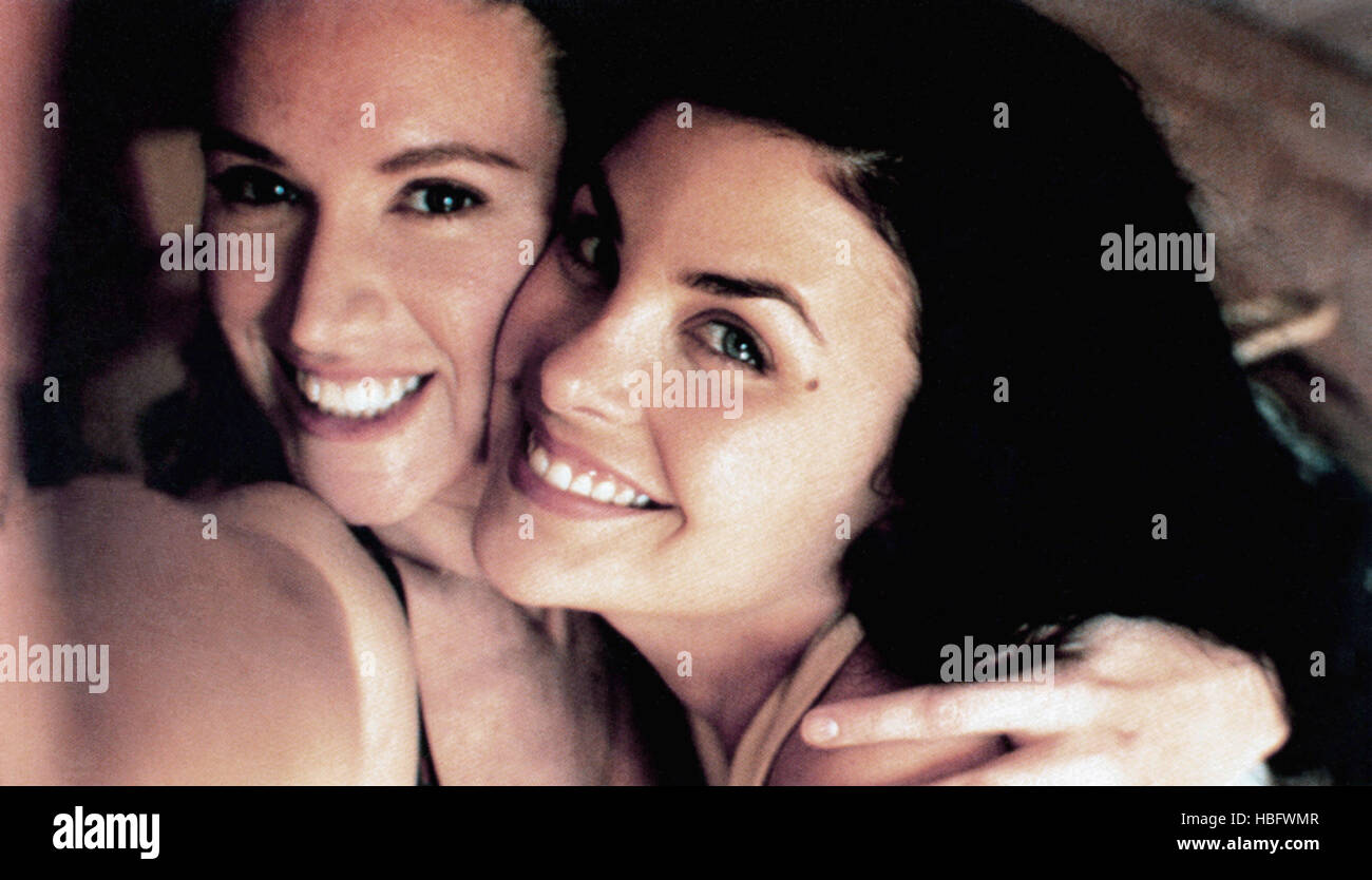 THREE OF HEARTS, from left, Kelly Lynch, Sherilyn Fenn, 1993, ©New Line ...