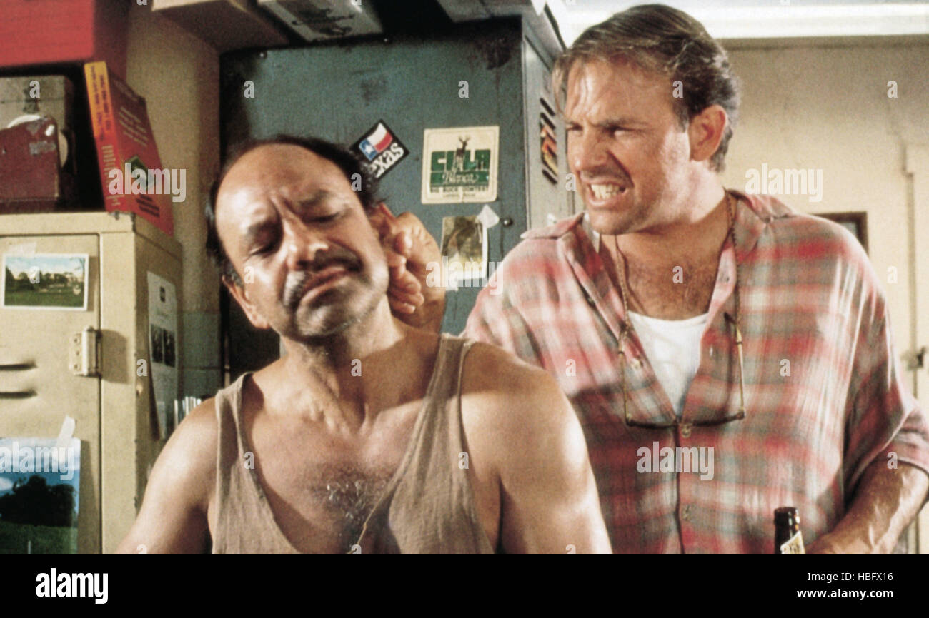 TIN CUP, from left: Cheech Marin, Kevin Costner, 1996, © Warner ...