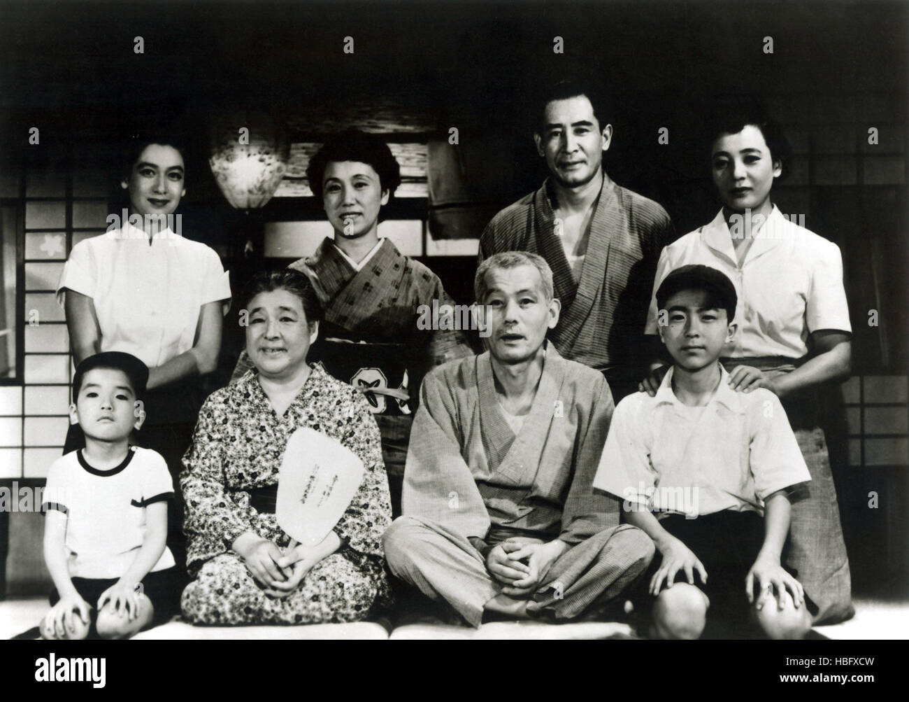 TOKYO STORY, (aka TOKYO MONOGATARI), back row: Setsuko Hara, Haruko ...
