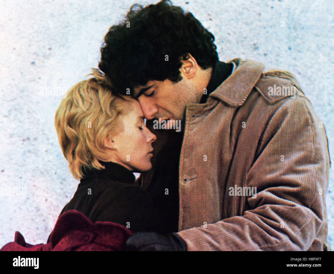 THE TOUCH, (aka BERORINGEN), from left, Bibi Andersson, Elliott Gould ...
