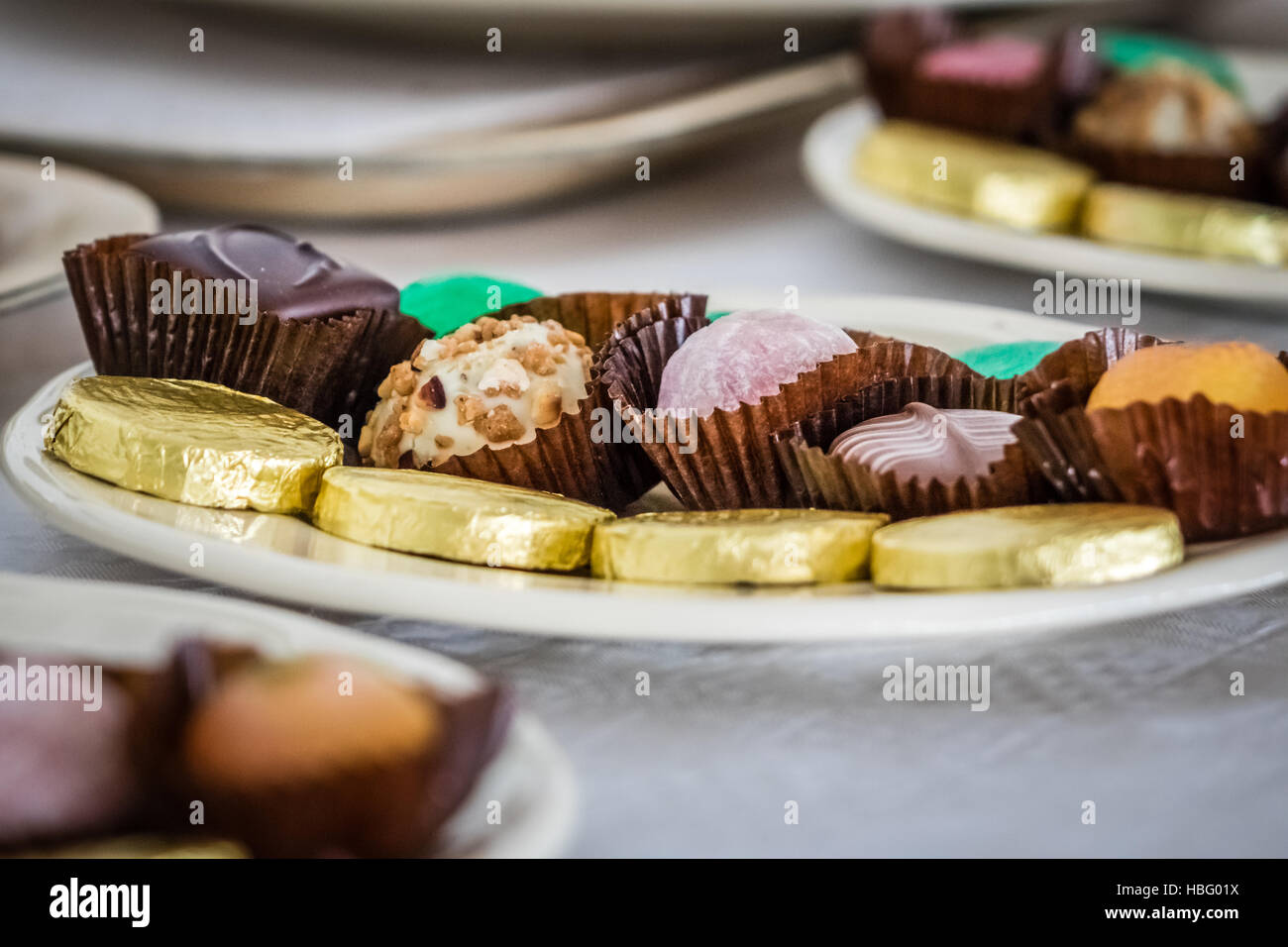 Trays of sweets hi-res stock photography and images - Alamy