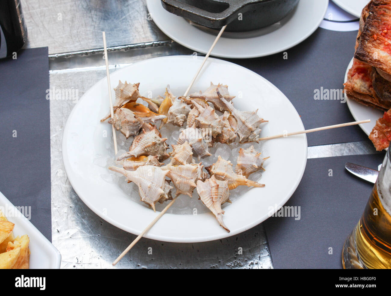 Snails on a plate hi-res stock photography and images - Alamy