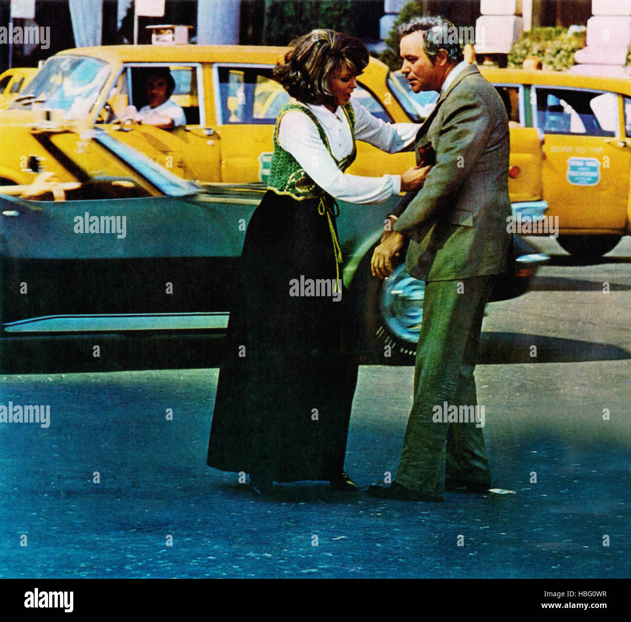 THE WAR BETWEEN MEN AND WOMEN, from left: Barbara Harris, Jack Lemmon ...
