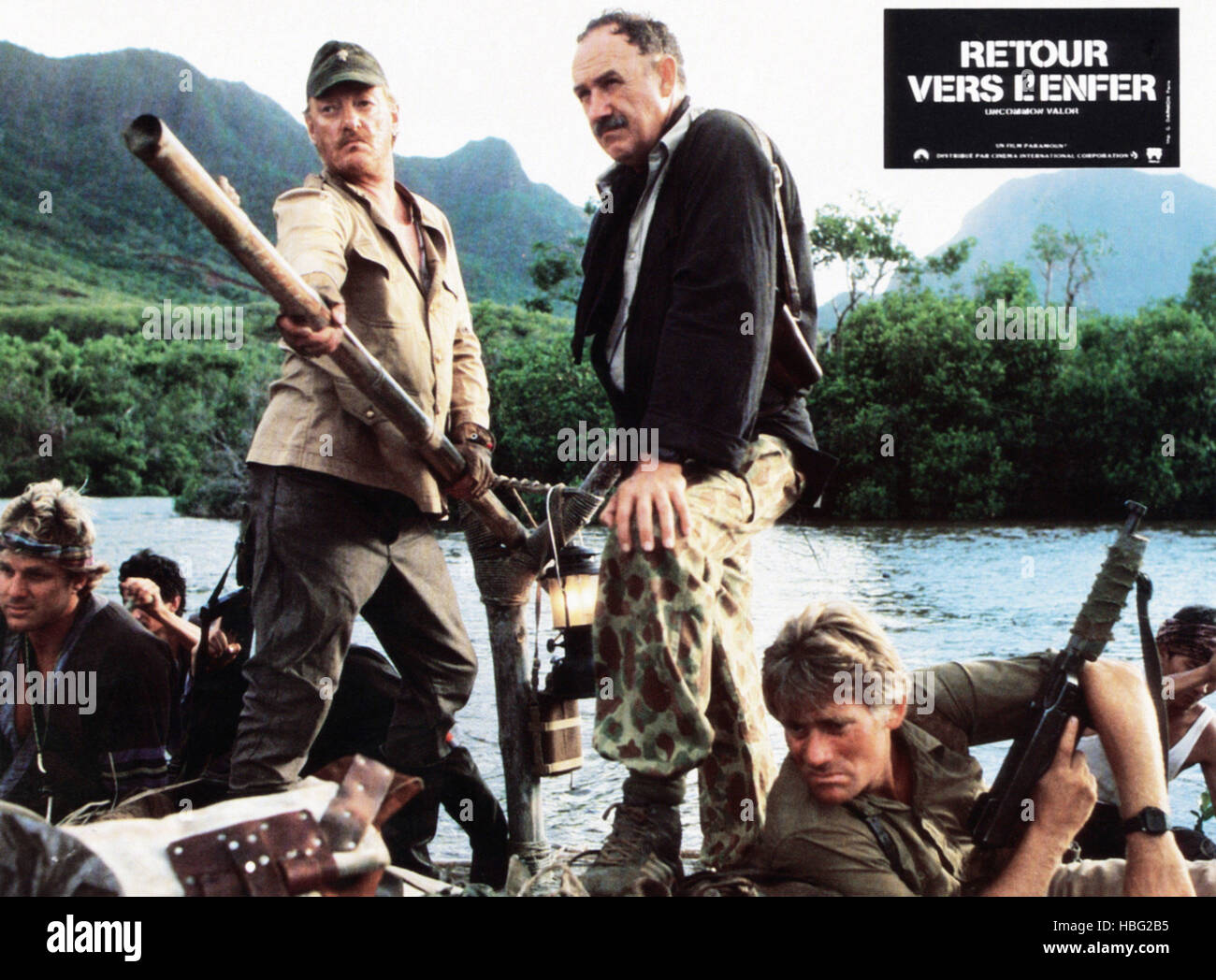 UNCOMMON VALOR, (aka RETOUR VERS L'ENFER), standing from left: Jeremy ...