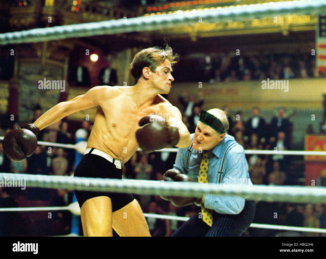 VALENTINO, Rudolf Nureyev, Peter Vaughan, 1977 Stock Photo - Alamy