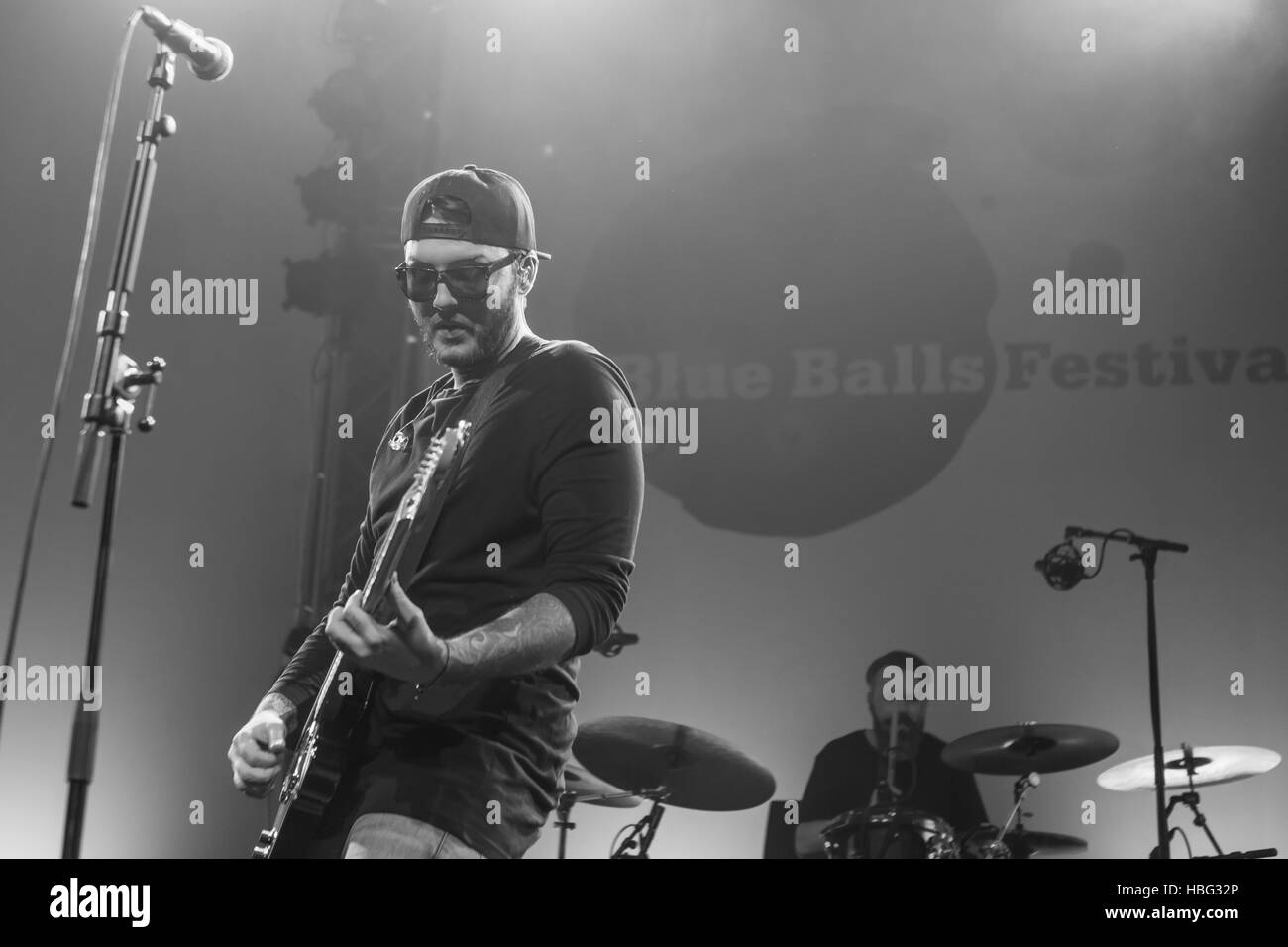 James arthur stage hi-res stock photography and images - Alamy