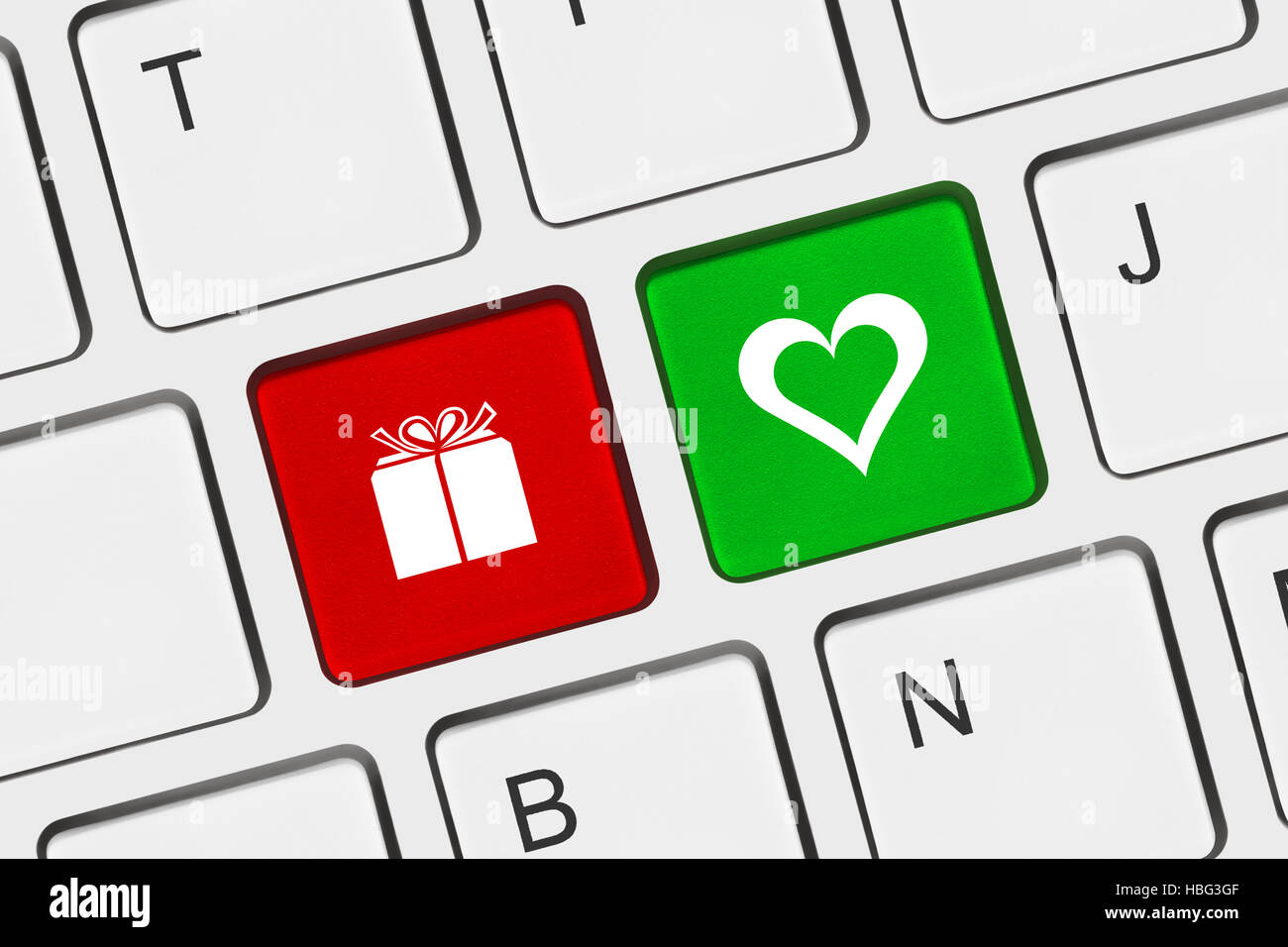 Computer keyboard with love keys Stock Photo - Alamy