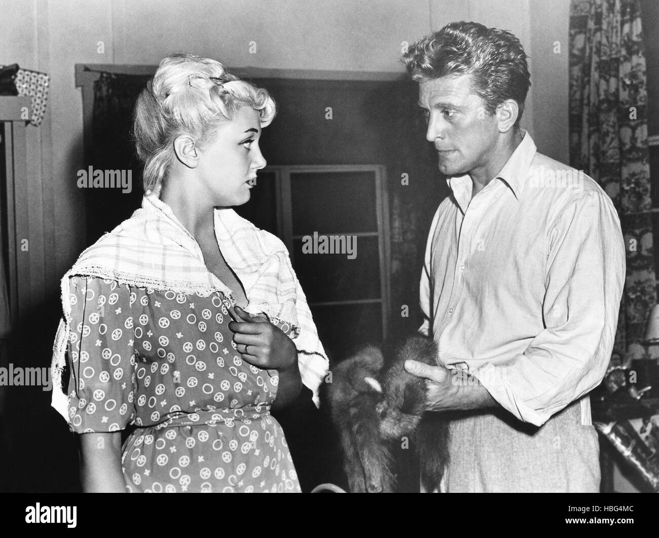 ACE IN THE HOLE, (aka THE BIG CARNIVAL), from left: Jan Sterling, Kirk Douglas, 1951 Stock Photo ...