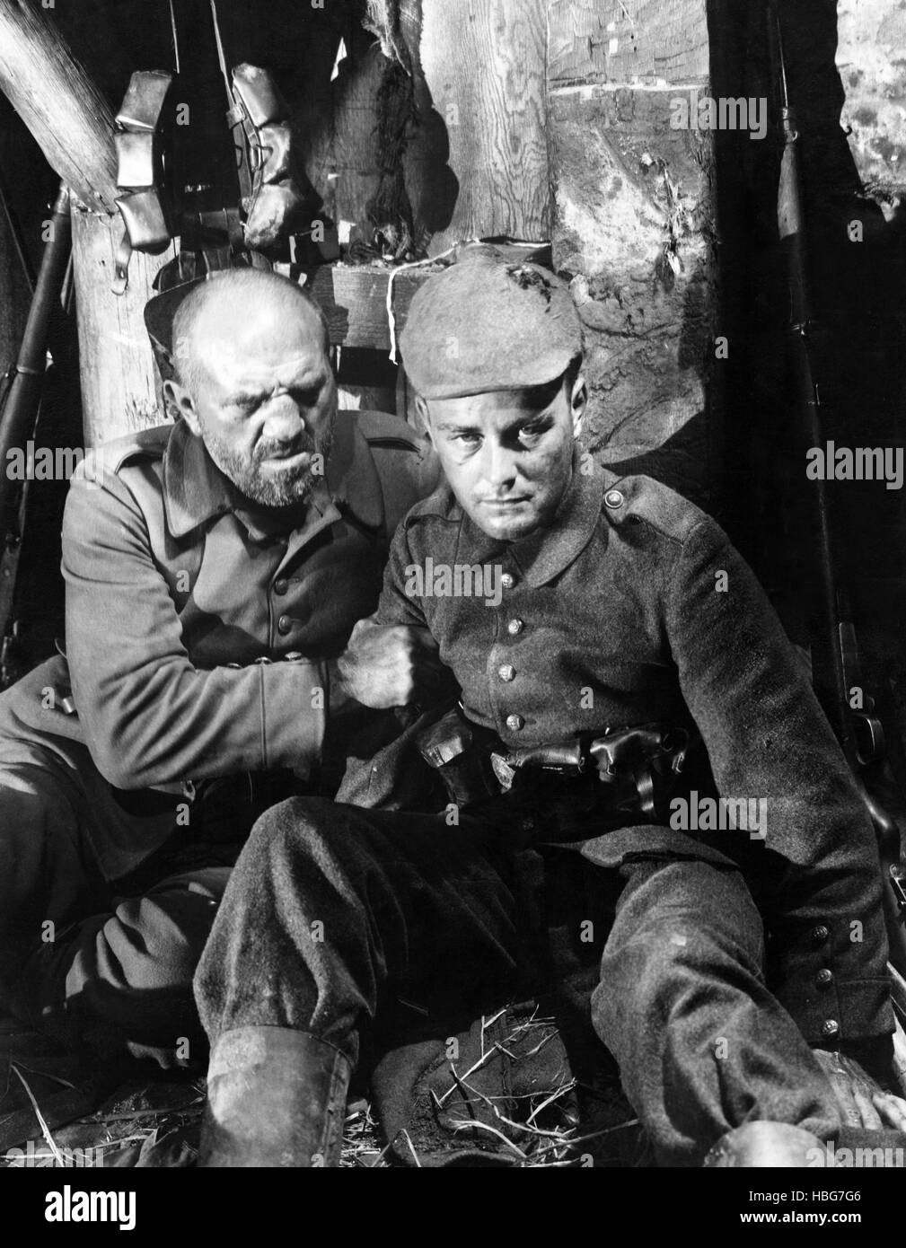 ALL QUIET ON THE WESTERN FRONT, from left: Louis Wolheim, Lew Ayres ...