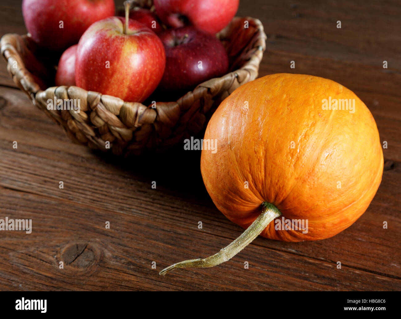 Autumn still life with apples and pumpkins Stock Photo - Alamy