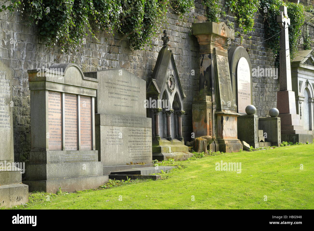 Old graveyard uk hi-res stock photography and images - Alamy