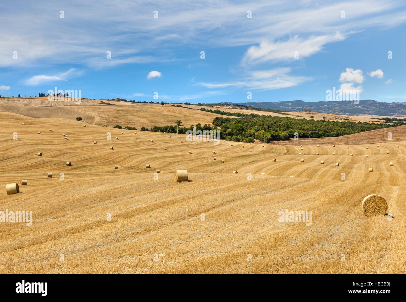 Tuscan hay rolls hi-res stock photography and images - Alamy
