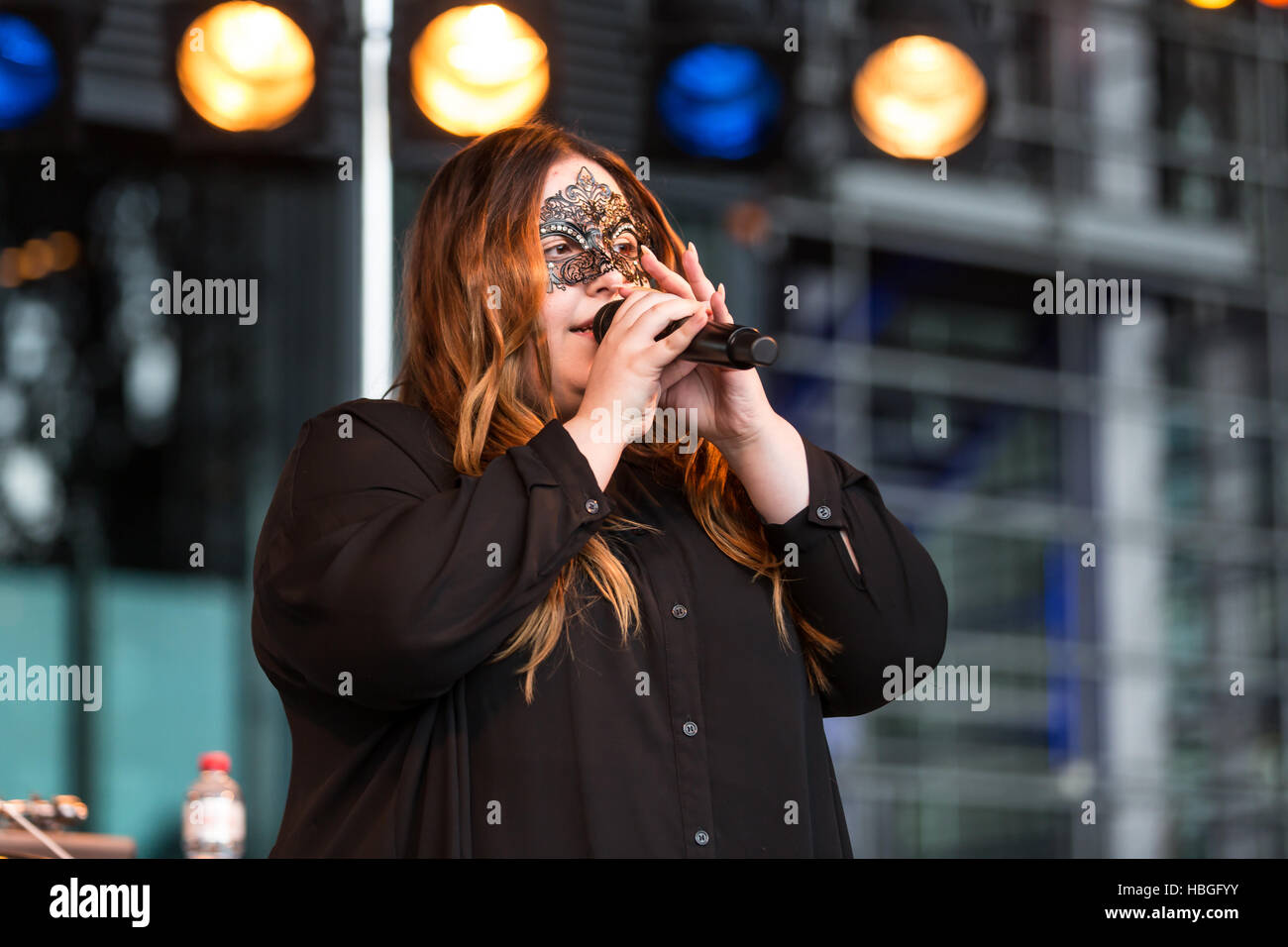 Helden hi-res stock photography and images - Alamy