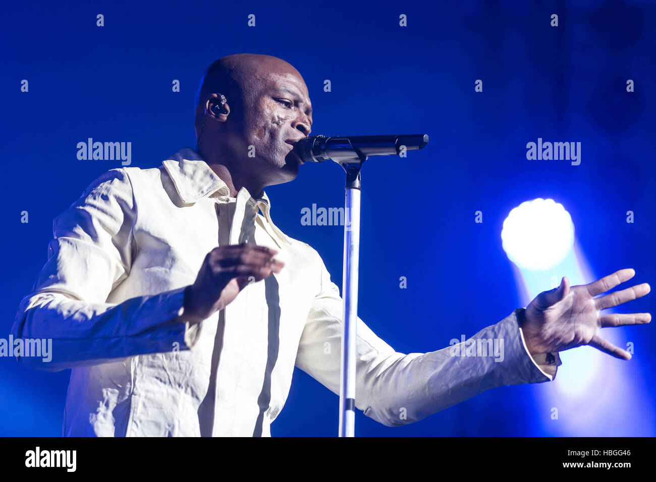 Seal musician hi-res stock photography and images - Alamy