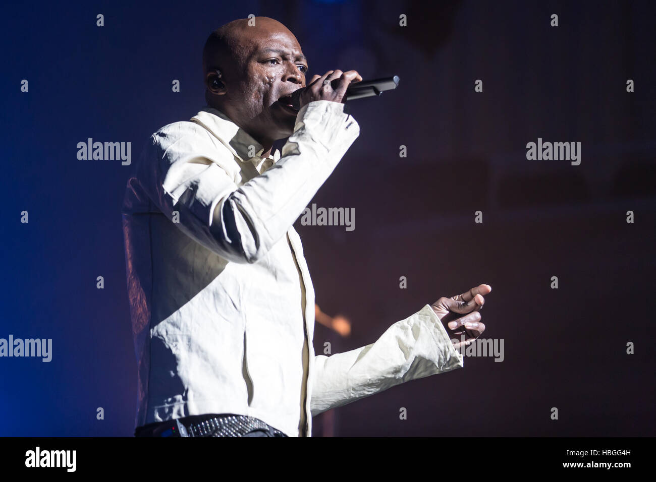 Seal singer 2016 hi-res stock photography and images - Alamy