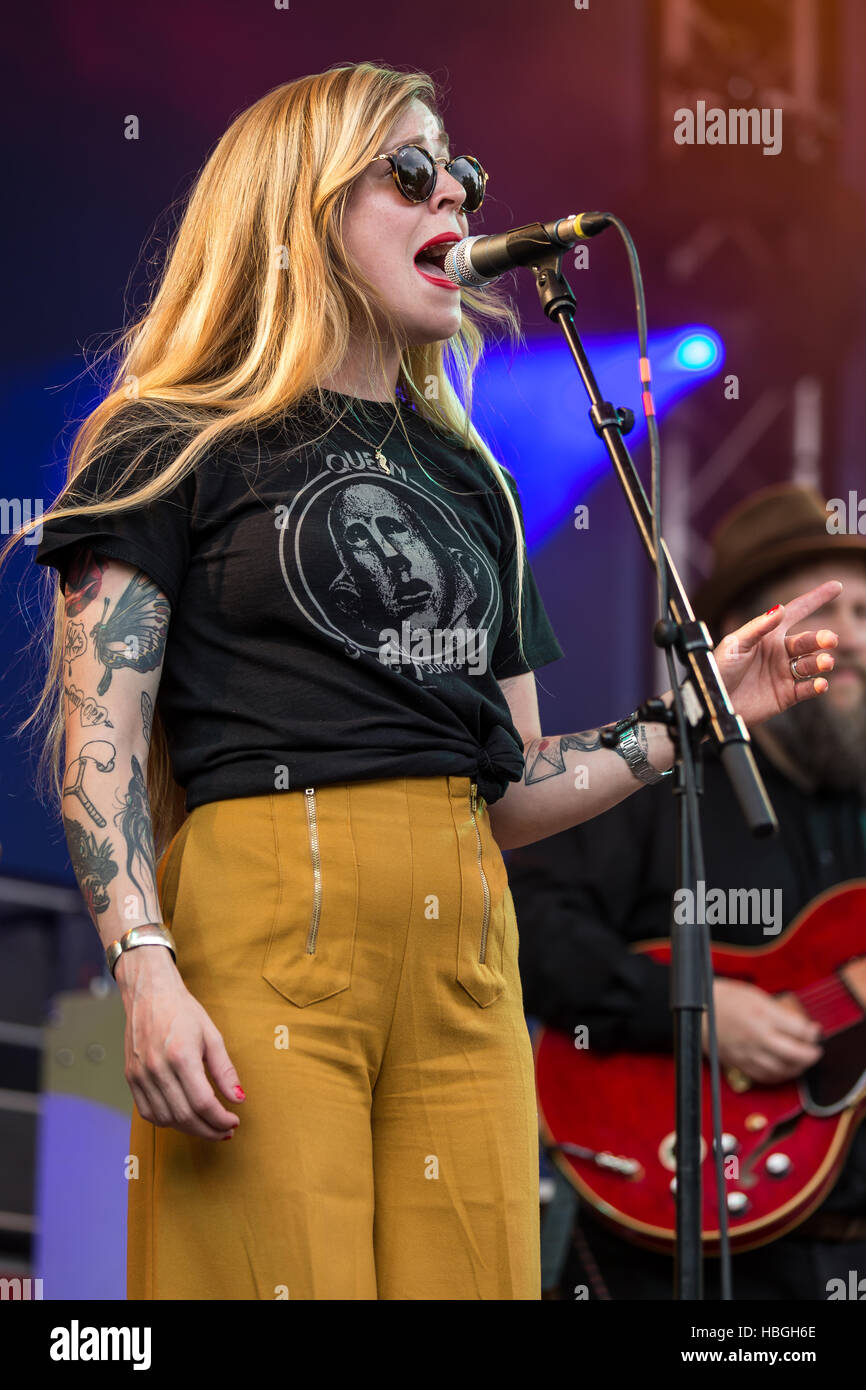 Milo milone singer hi-res stock photography and images - Alamy