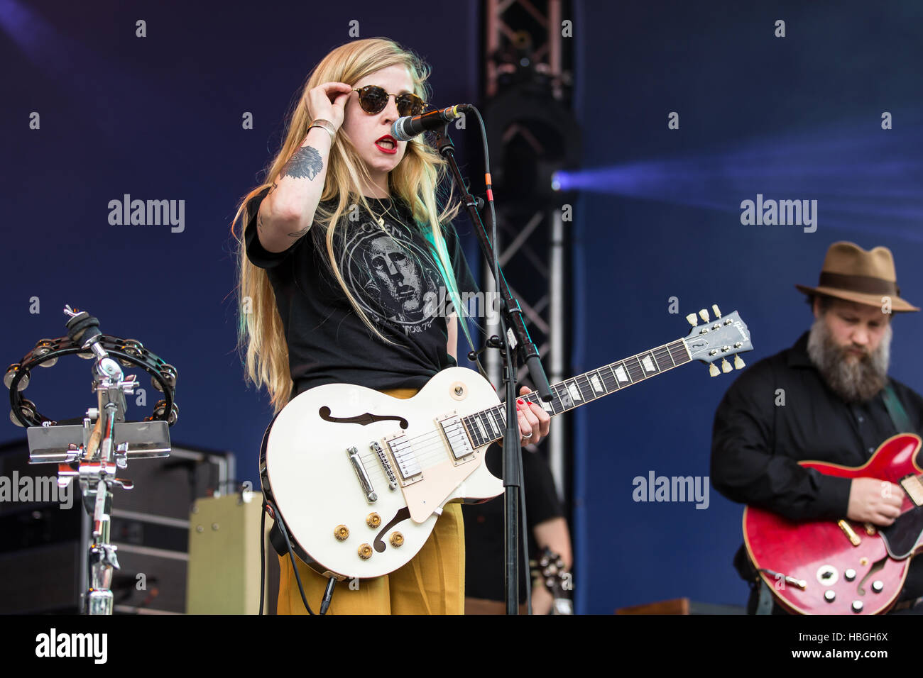 Milo milone sangerin hi-res stock photography and images - Alamy