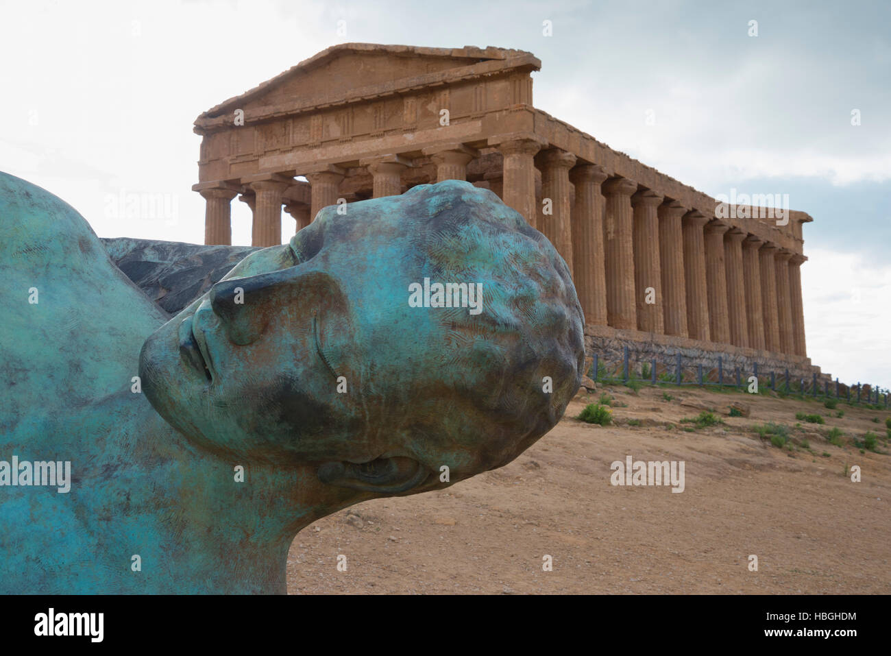 Icarus sculpture hi-res stock photography and images - Alamy