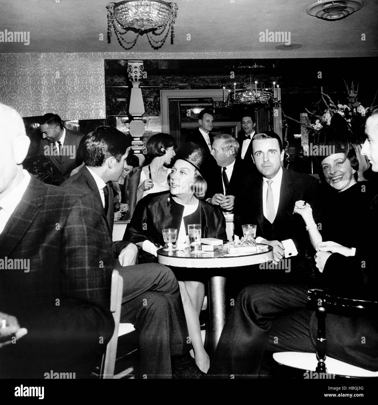 Gloria Swanson, center, with Ann Spaulding, right, and Spaulding's sons ...