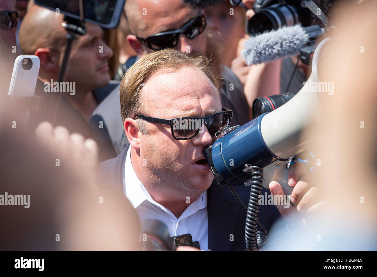 Alex jones hi-res stock photography and images - Alamy