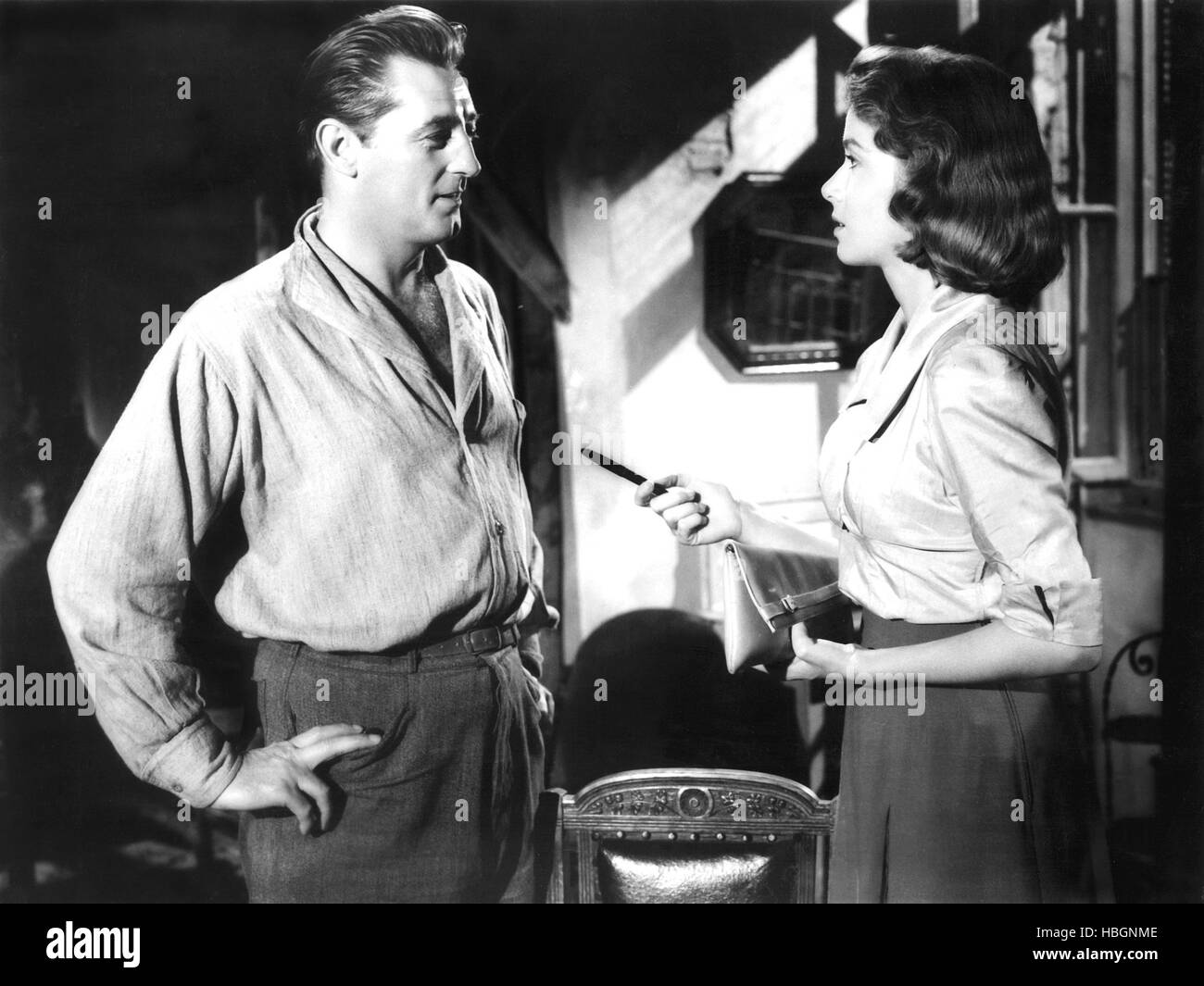 THE ANGRY HILLS, Robert Mitchum, Gia Scala, 1959 Stock Photo - Alamy