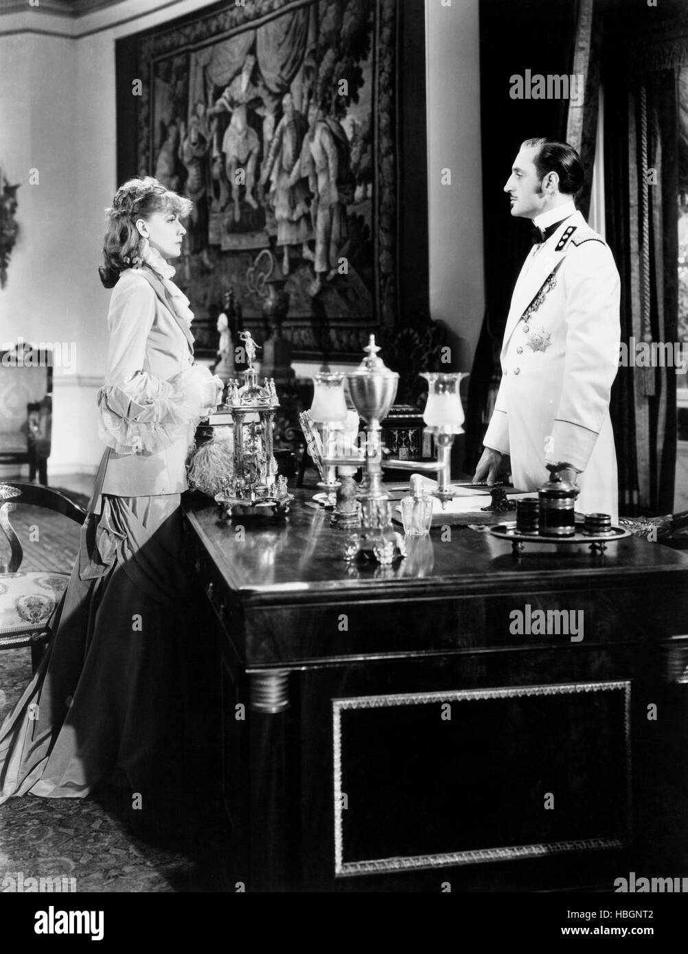 ANNA KARENINA, from left, Greta Garbo, Basil Rathbone, 1935 Stock Photo ...