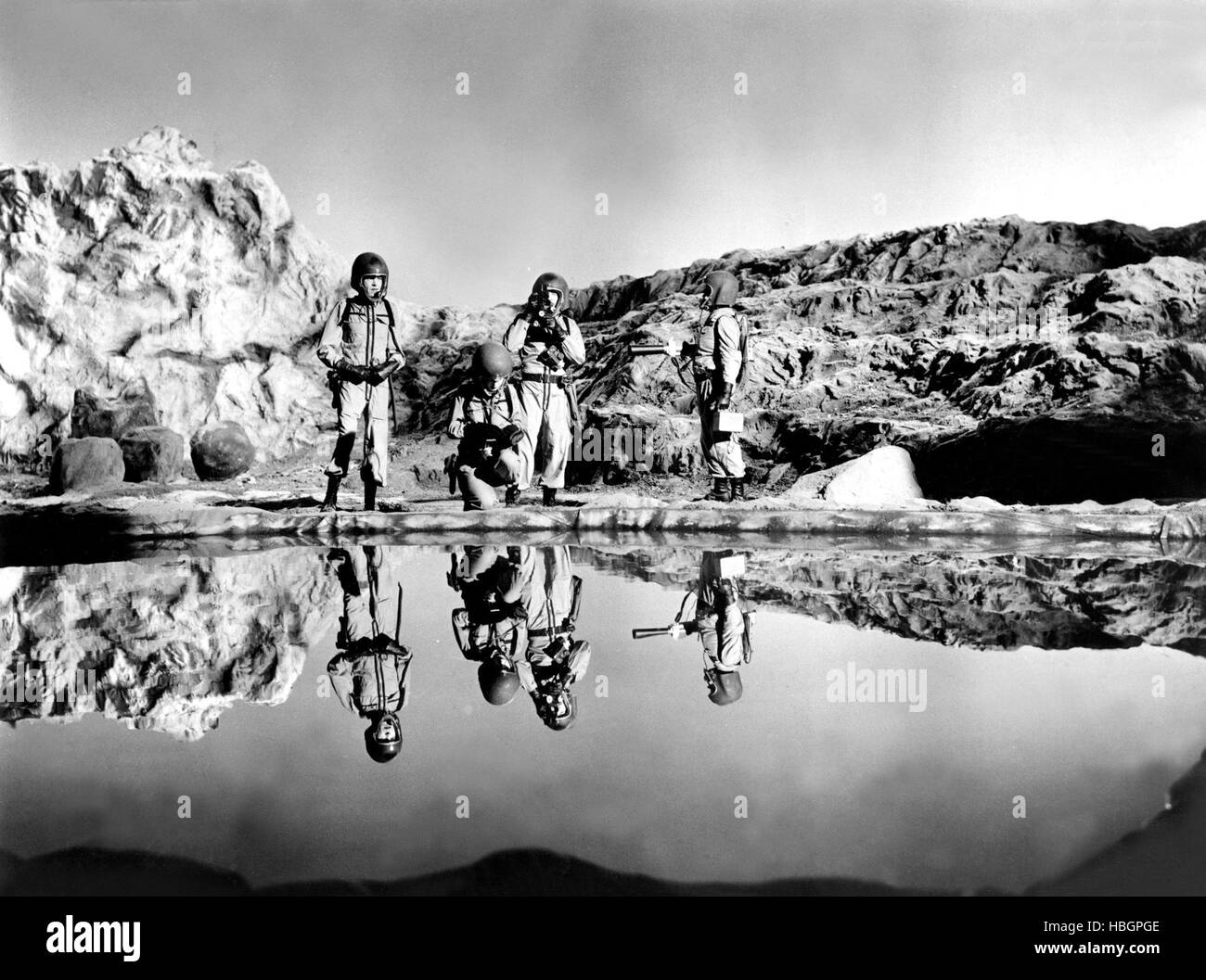 THE ANGRY RED PLANET, Gerald Mohr, Nora Hayden, Les Tremayne, Jack ...