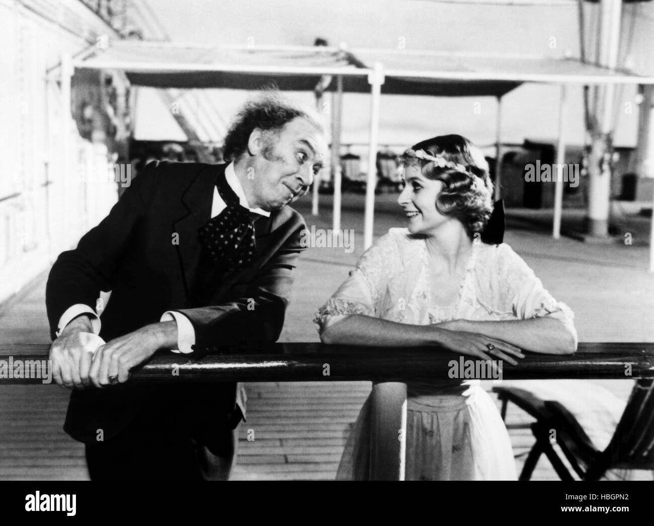 AND THE SHIP SAILS ON, Freddie Jones, Sarah Jane Varley, 1983, (c ...