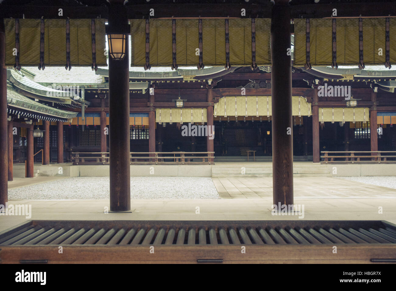 Japanese temple hi-res stock photography and images - Alamy