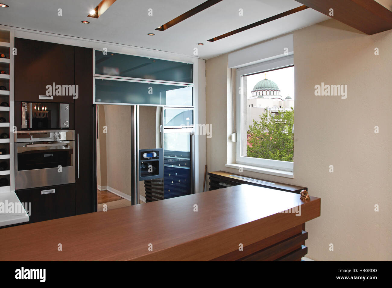 Kitchen bar hi-res stock photography and images - Alamy