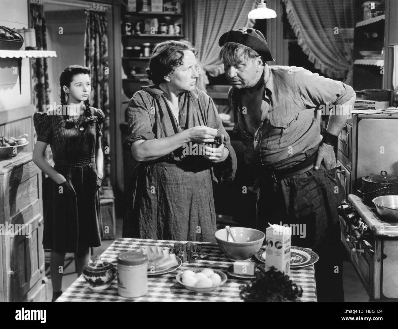 BARNACLE BILL, from left, Virginia Weidler, Marjorie Main, Wallace Beery, 1941 Stock Photo - Alamy