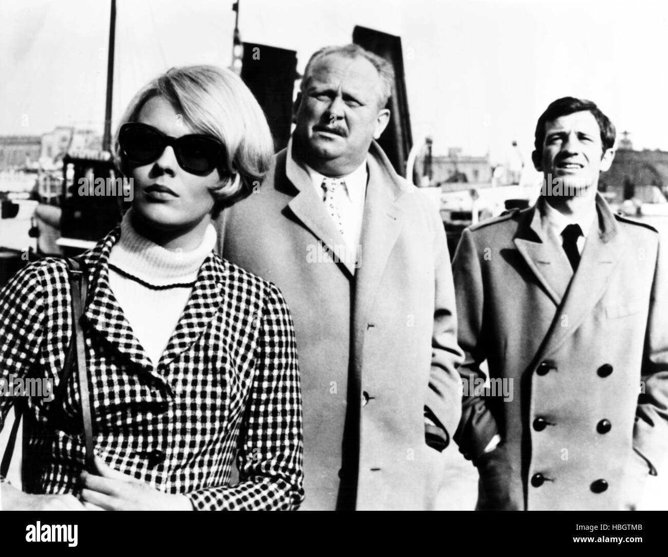 BACKFIRE, (aka ESCHAPPEMENT LIBRE), from left: Jean Seberg, Gert Frobe, Jean-Paul Belmondo, 1964 ...