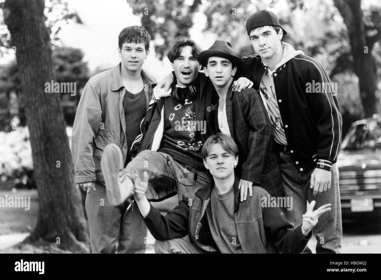 THE BASKETBALL DIARIES, back, from left: Mark Wahlberg, director Scott ...