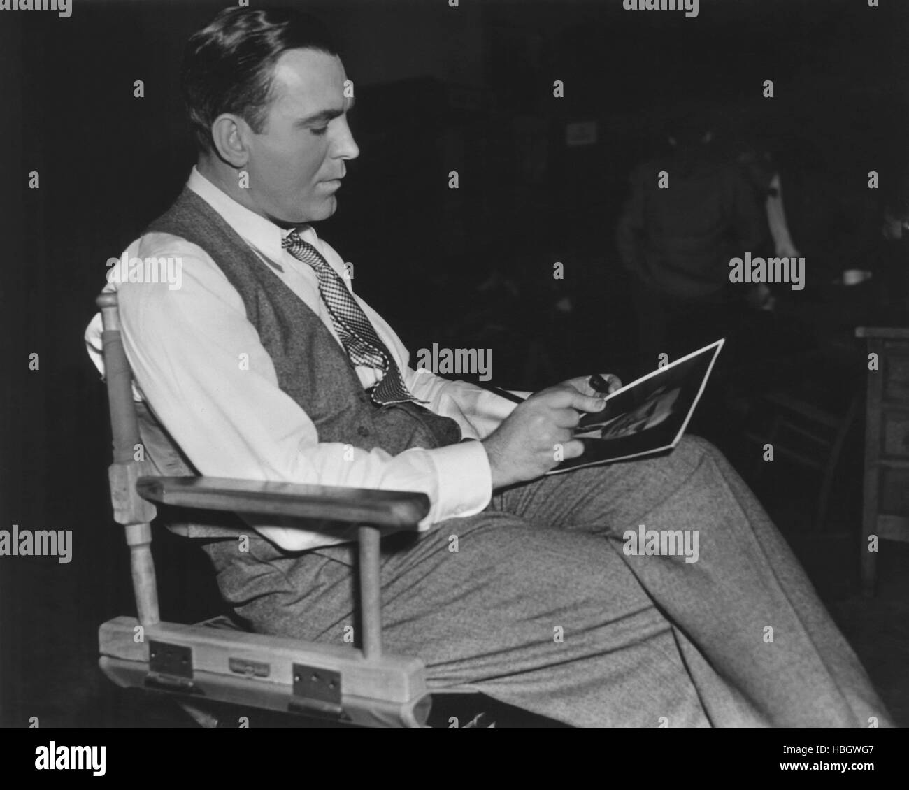 BACK IN CIRCULATION, Pat O'Brien autographing his photograph on set ...