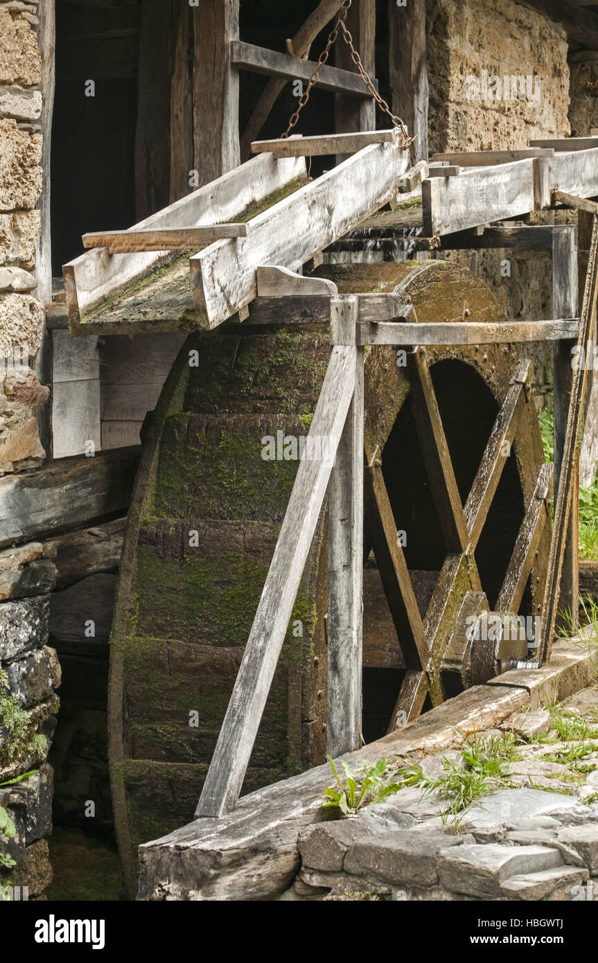 Wooden mill wheel Stock Photo - Alamy