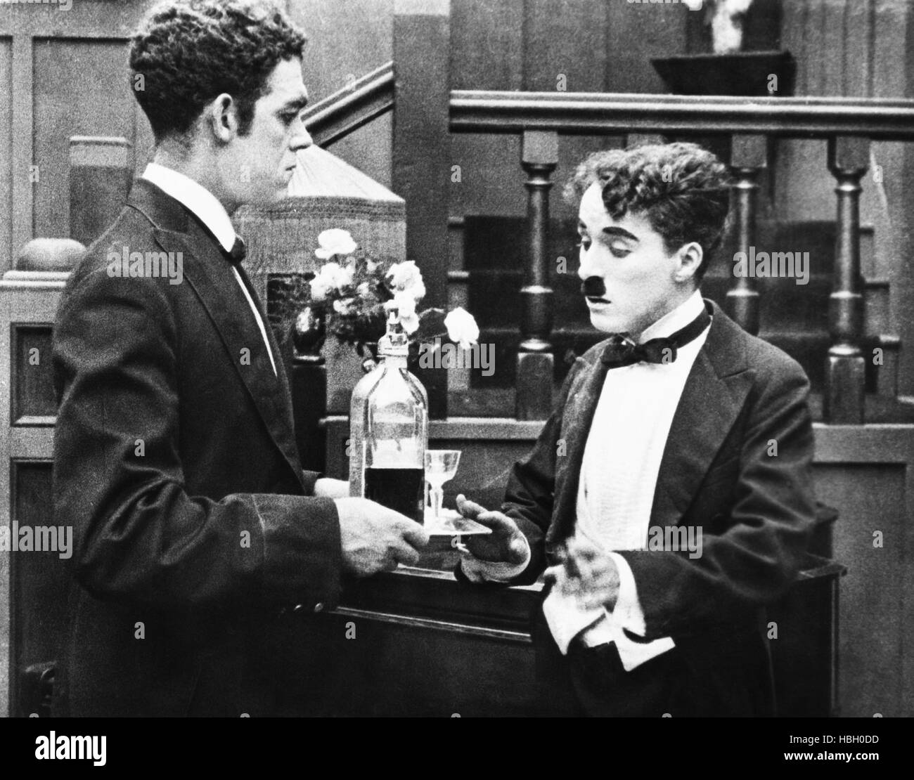 THE ADVENTURER, Charlie Chaplin, (right), 1917 Stock Photo - Alamy