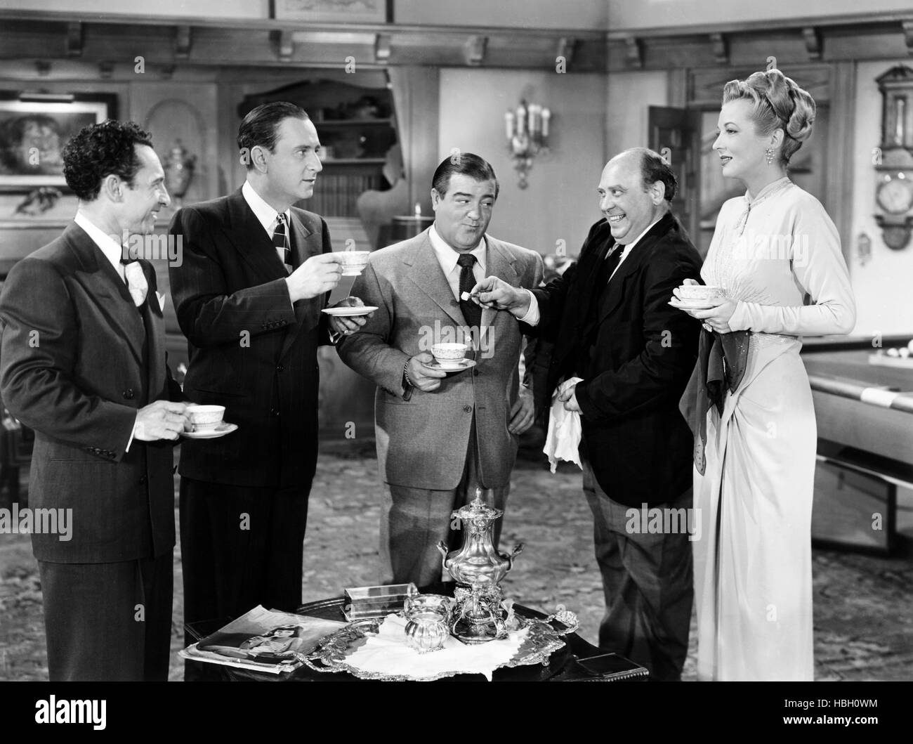 AFRICA SCREAMS, from left: Clyde Beatty, Bud Abbott, Lou Costello, Joe ...
