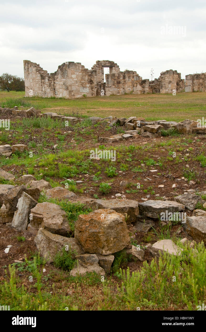 Barracks wall ruin, Fort McKavett State Historic Site, Texas Stock ...