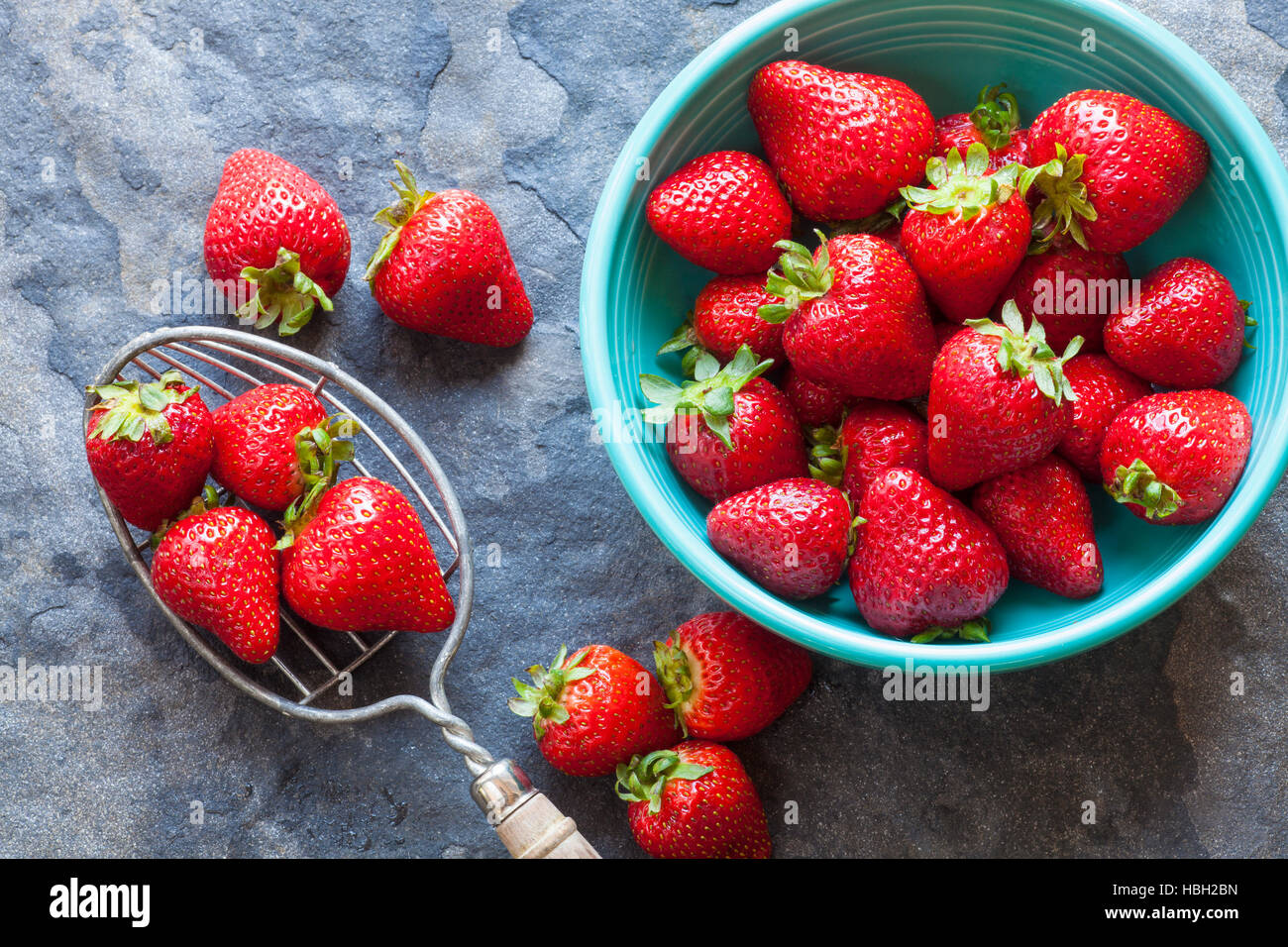 Summer harvest strawberries hi-res stock photography and images - Alamy
