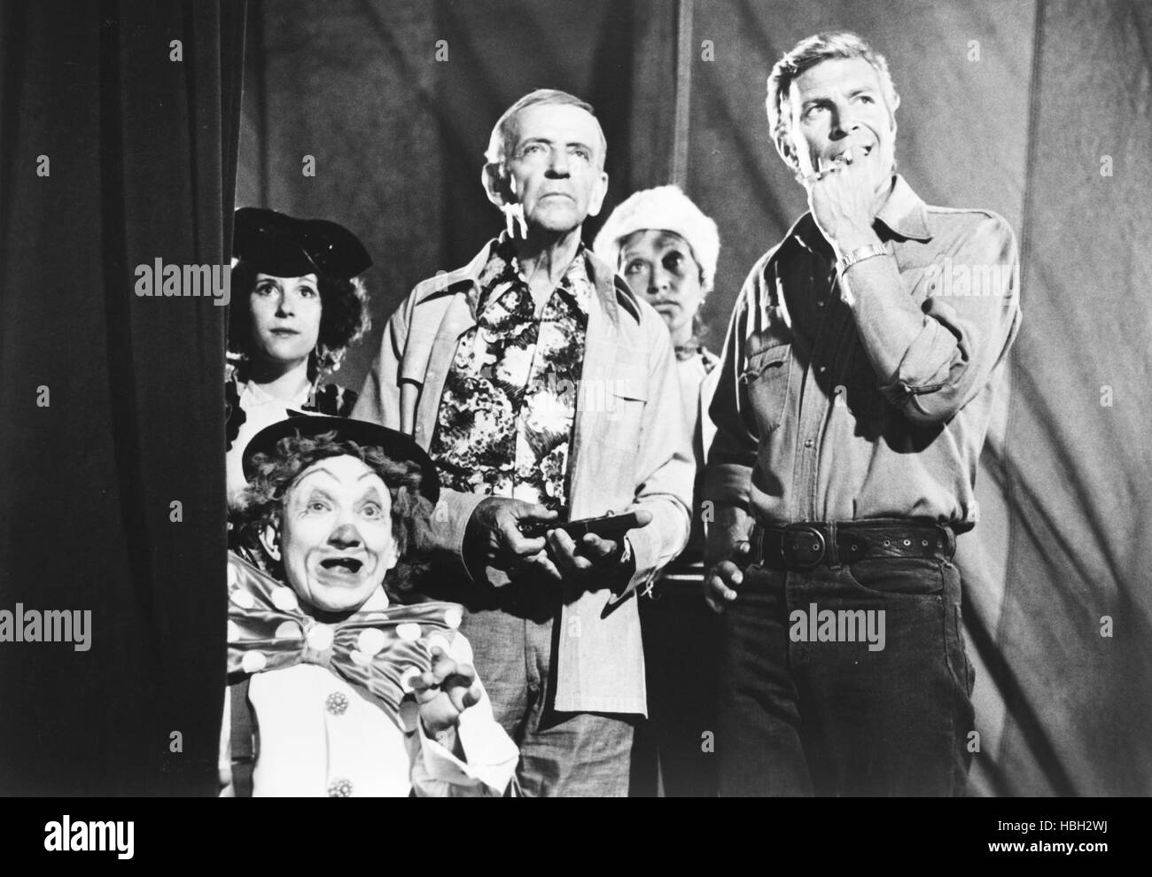 THE AMAZING DOBERMANS, Billy Barty (front), Fred Astaire (print shirt ...