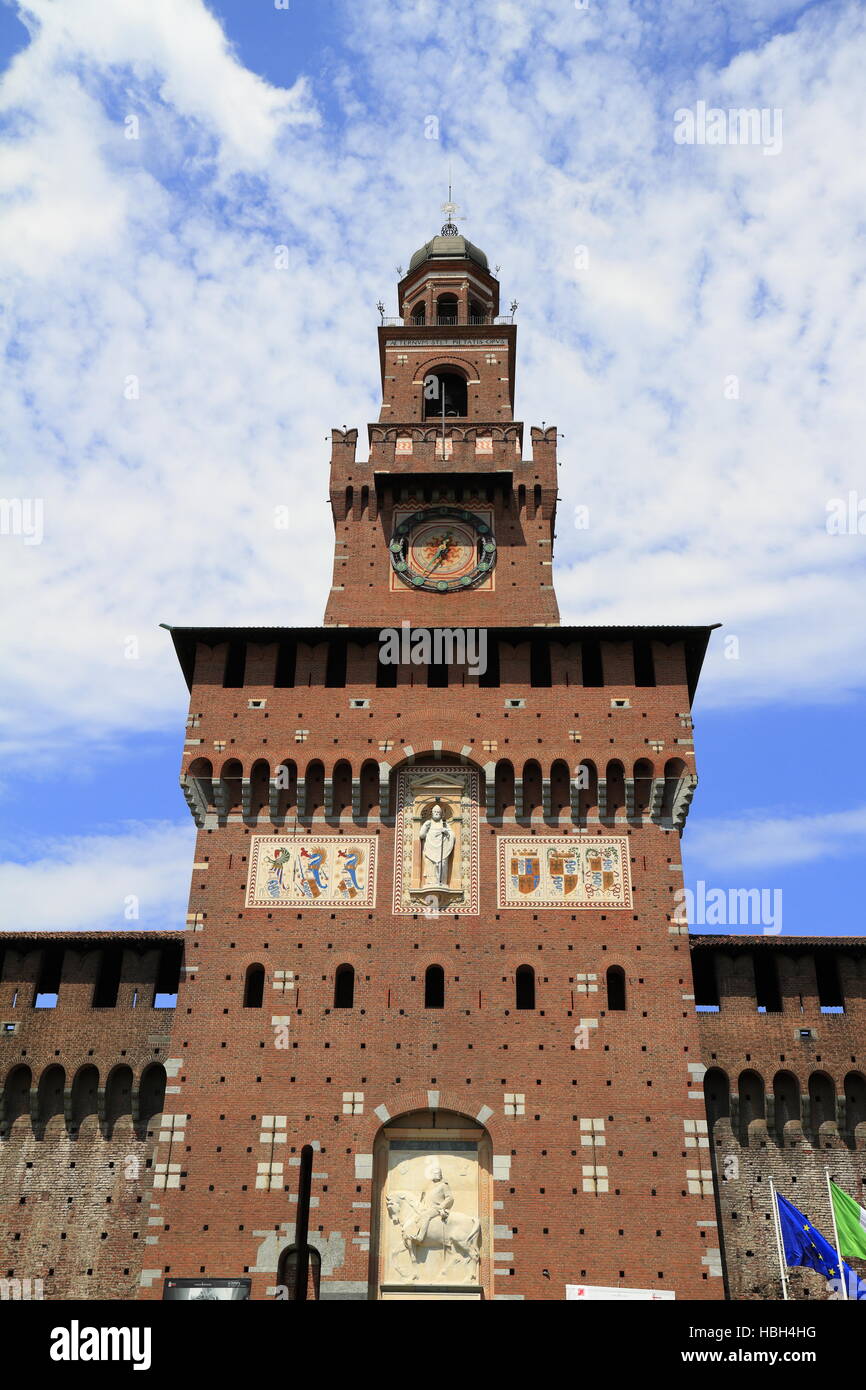 Courtyard and architecture in the milan castle castello hi-res stock ...