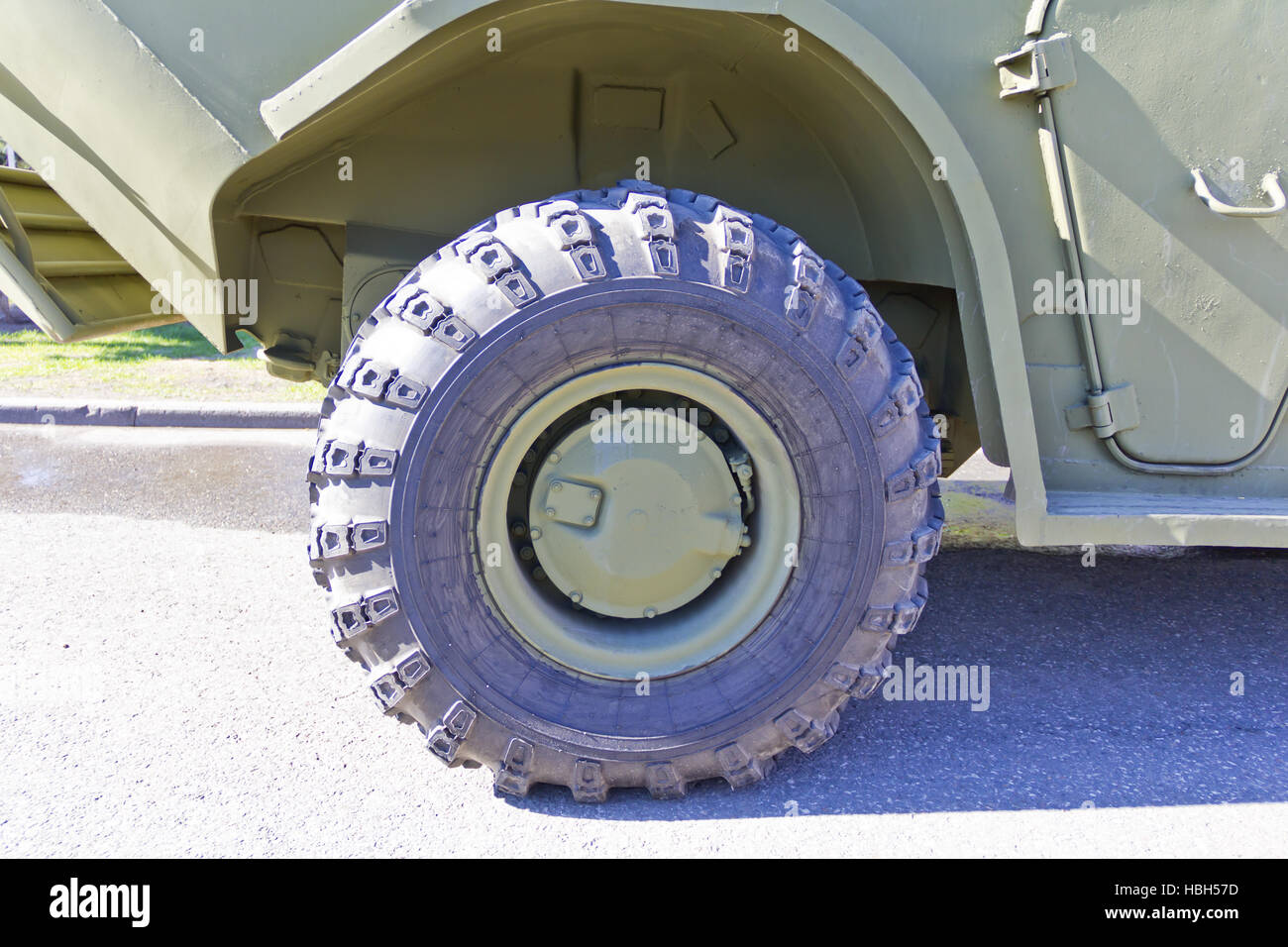 Wheel of military transport Stock Photo - Alamy