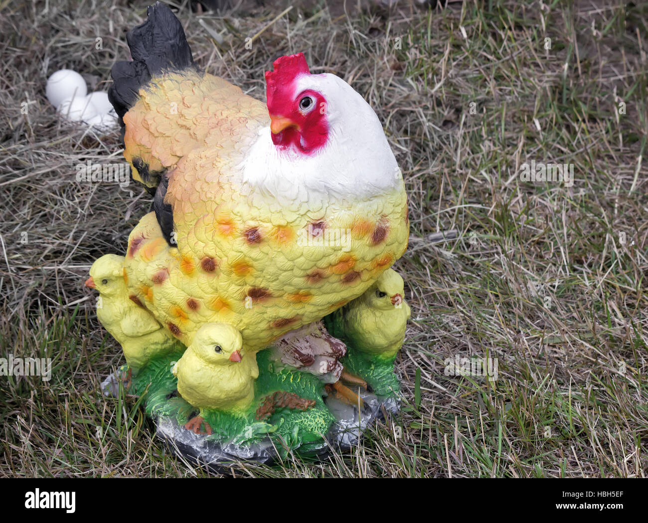 Hen sculpture hi-res stock photography and images - Alamy