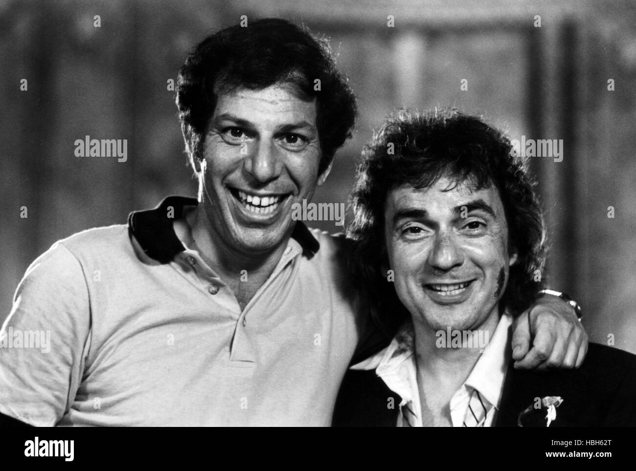 ARTHUR, writer-director Steve Gordon, Dudley Moore on set, 1981, (c ...